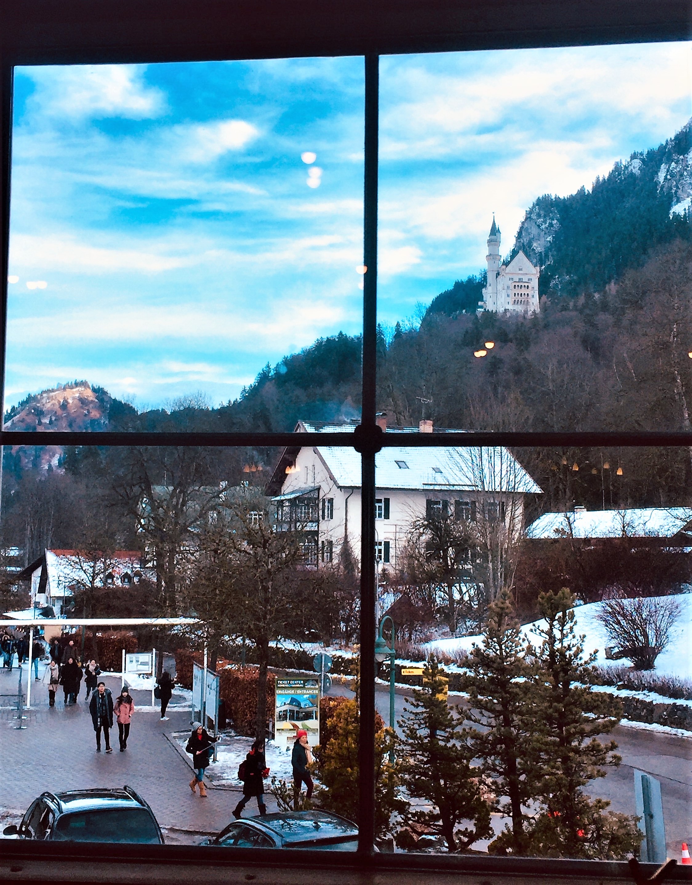 A Comprehensive Guide to Visiting Neuschwanstein Castle - The Stickered ...
