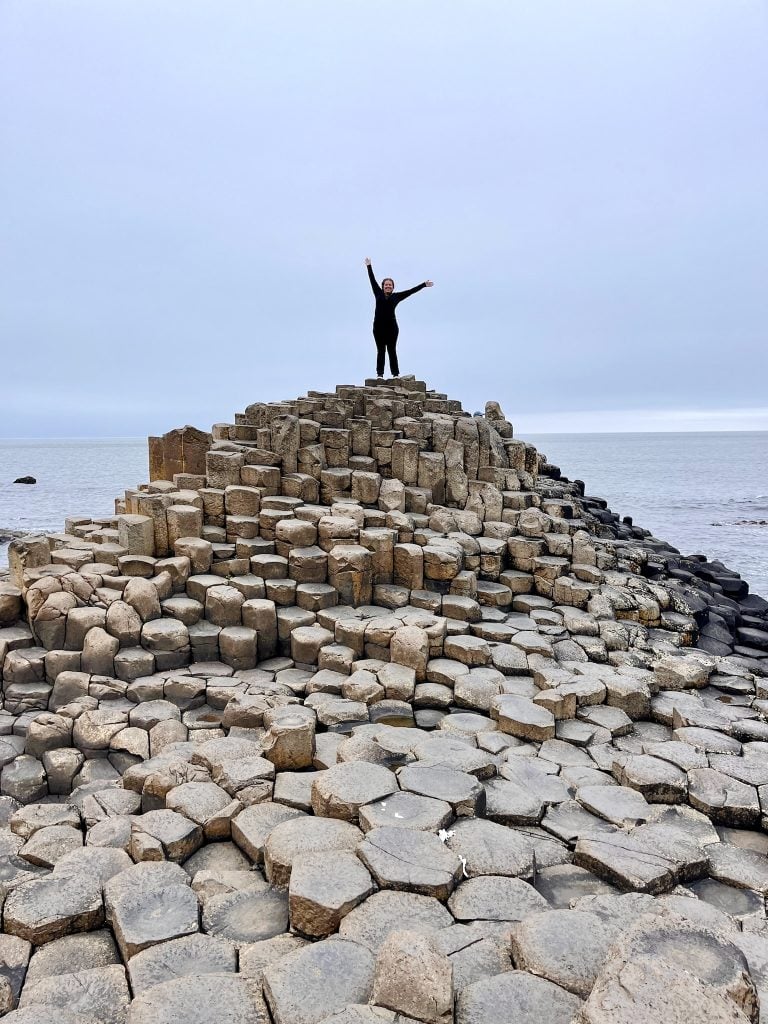 Day Trip From Belfast: Carrick-a-Rede Rope Bridge and Giant's Causeway ...