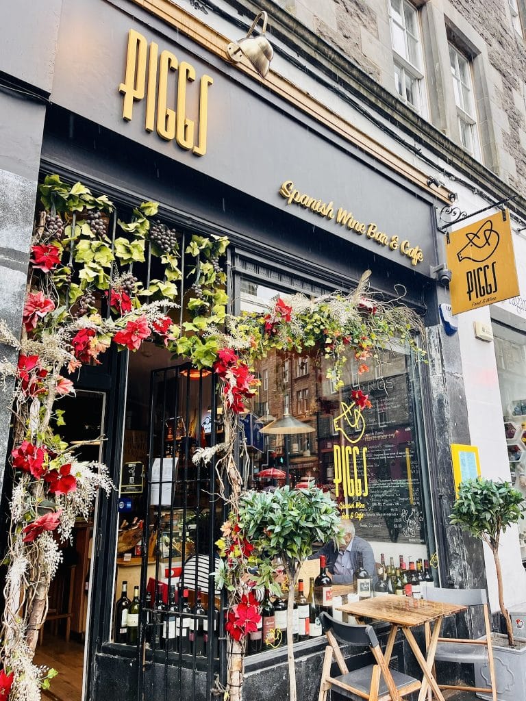 The Best Places to Eat in Edinburgh - The Stickered Suitcase